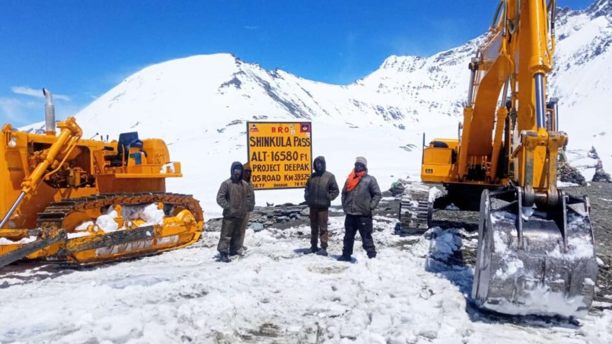 Shinkula Pass Complete Travel Guide (2025): Altitude, Route, Weather ...