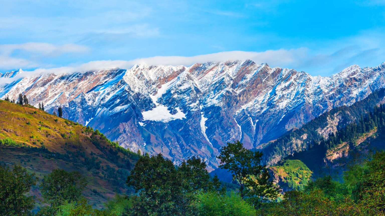 Manali First Snowfall 2026: Sissu & Atal Tunnel Update
