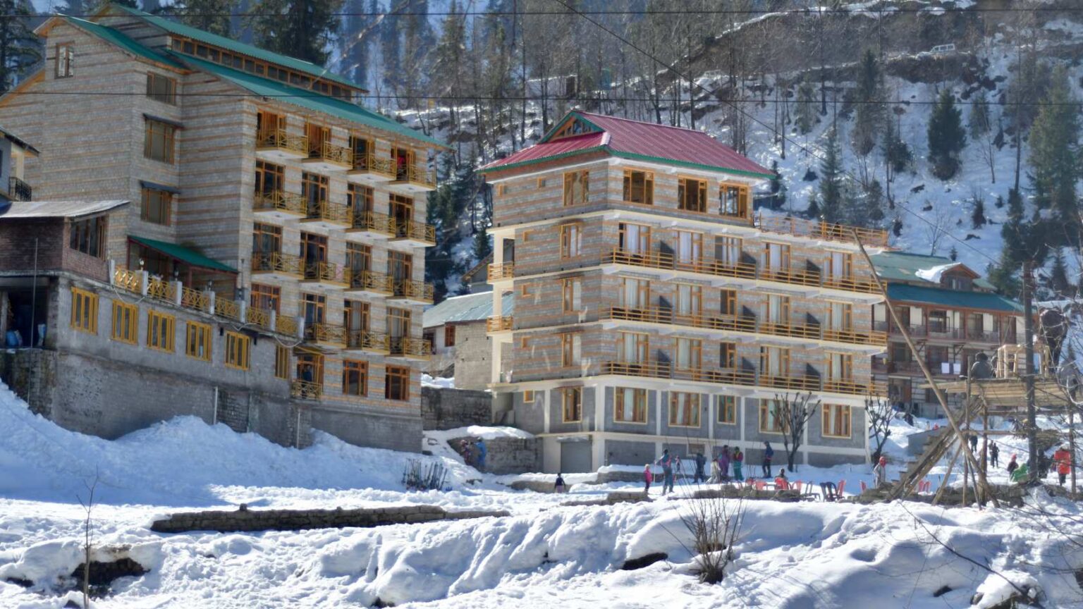 Is Rohtang Pass Open in March 2026? Snow Alternatives Near Manali
