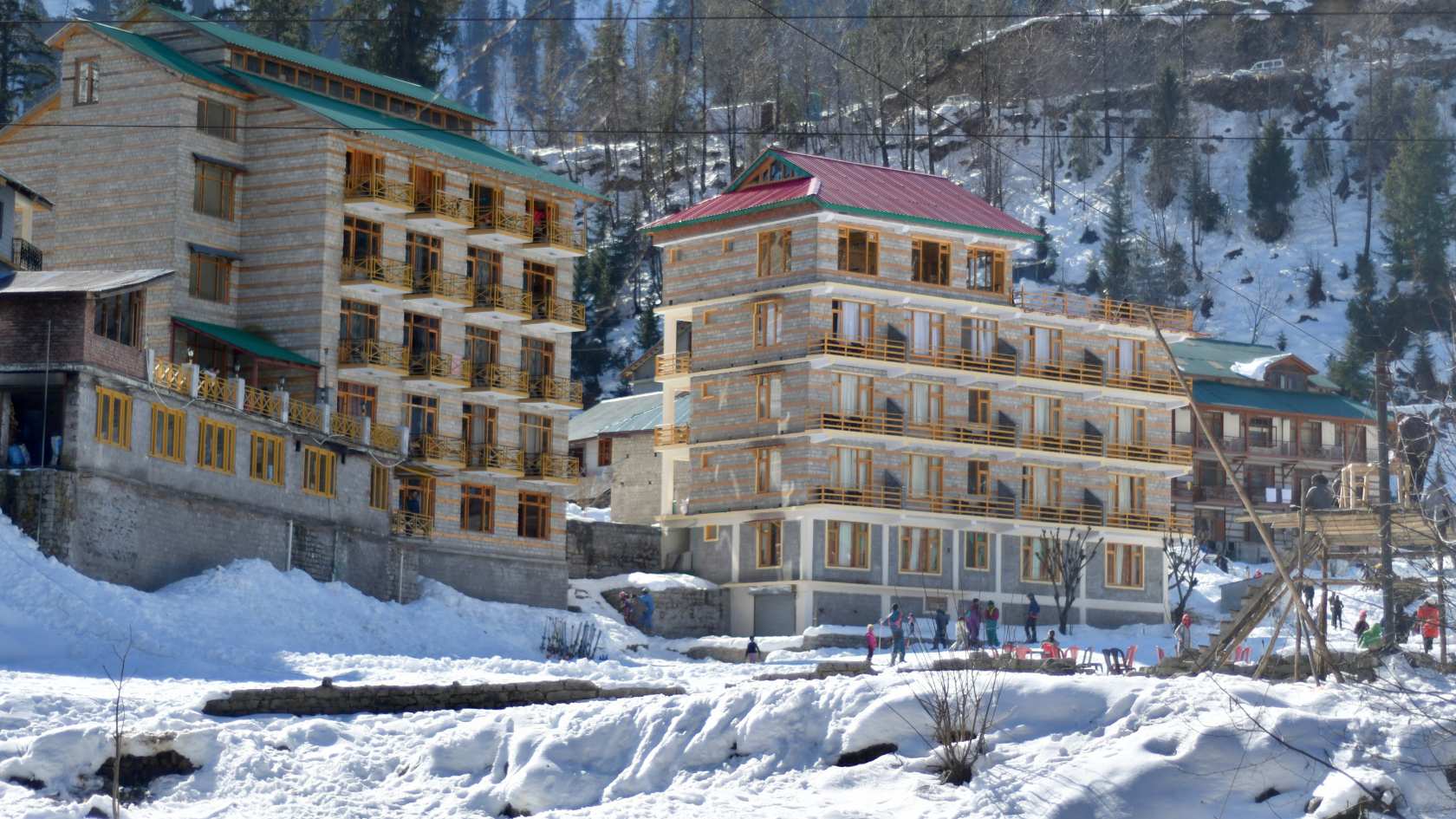 Is Rohtang Pass Open in March 2026? Snow Alternatives Near Manali